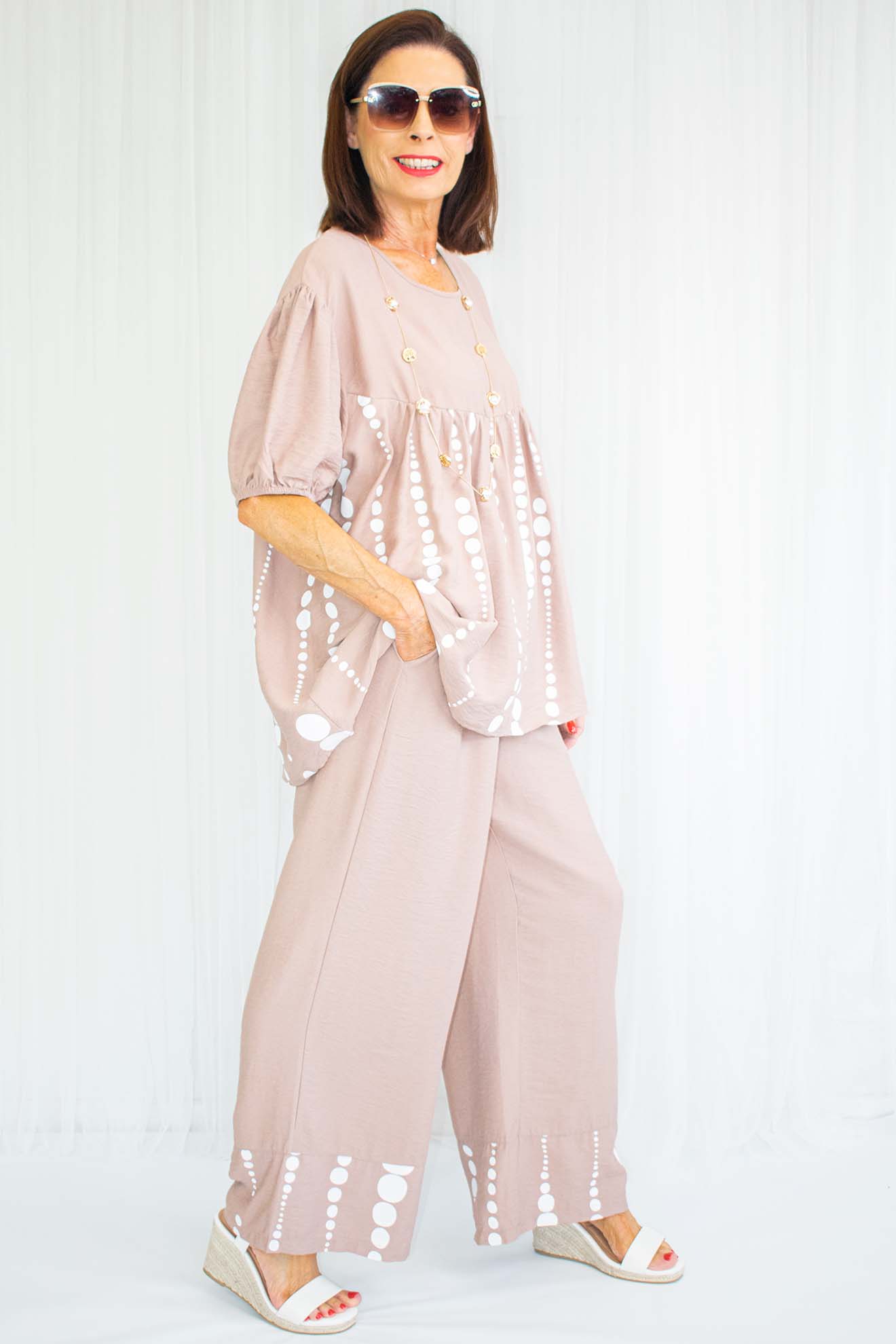 Polly Puff Sleeve Swing Top in Latte Circle Print – Bond Street Store