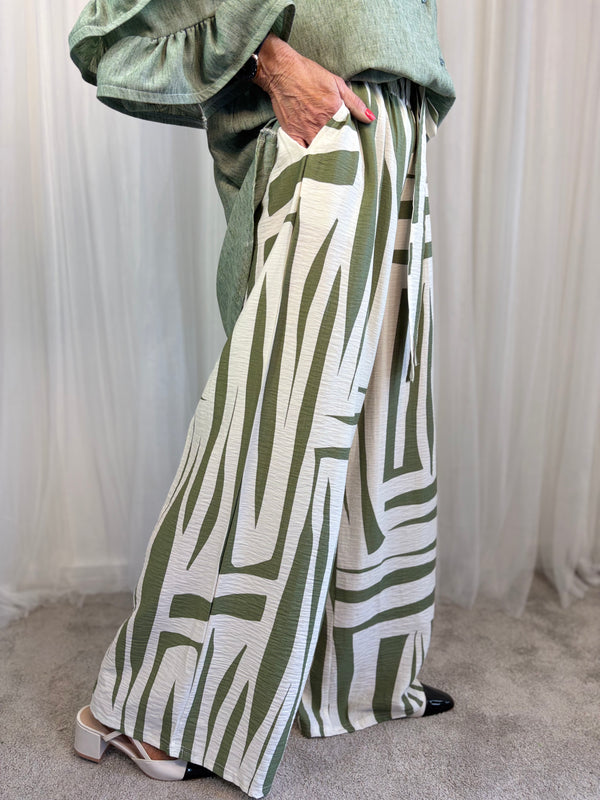 Bond Street Store | Defining Luxury Up Close | Shop Now